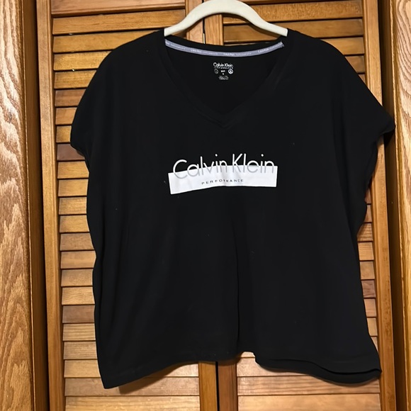 Calvin Klein Performance | Tops | Calvin Klein Top | Poshmark